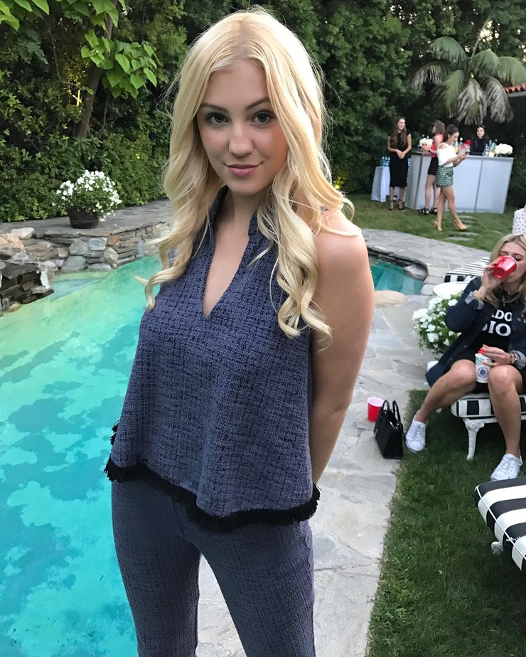 Image of Ava Sambora