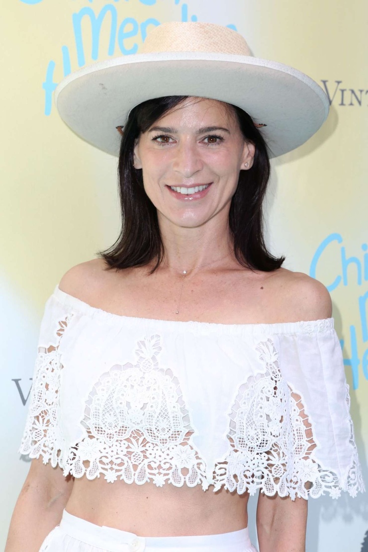 Picture of Perrey Reeves