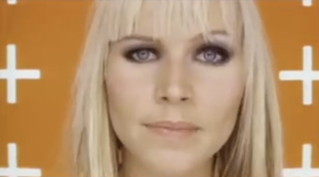 Picture of Nina Persson