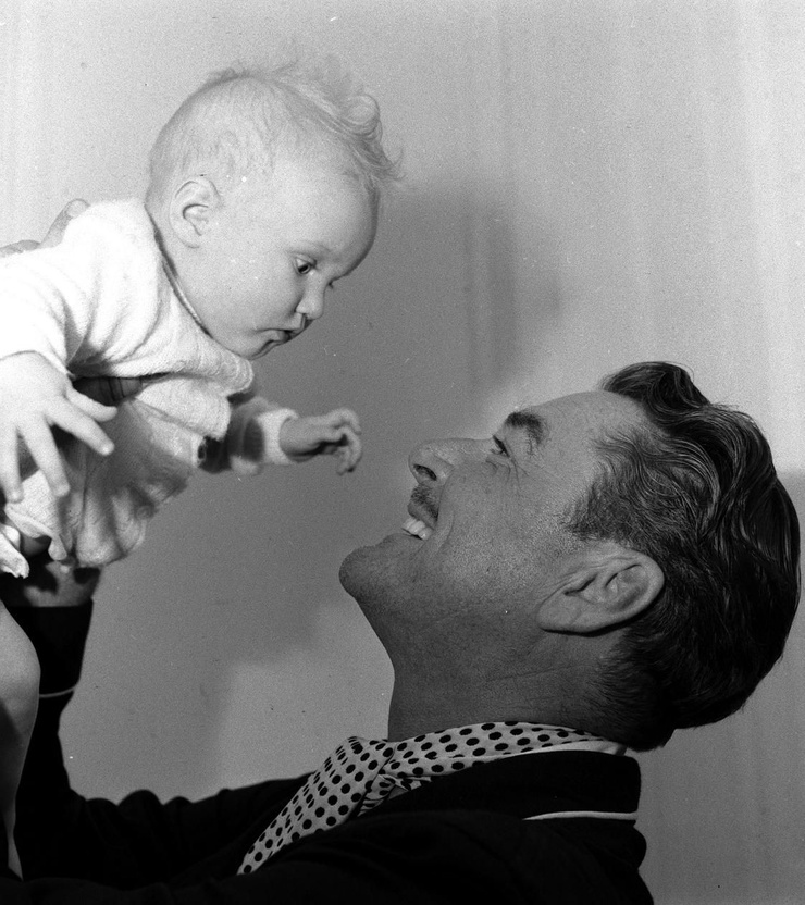Picture of Errol Flynn