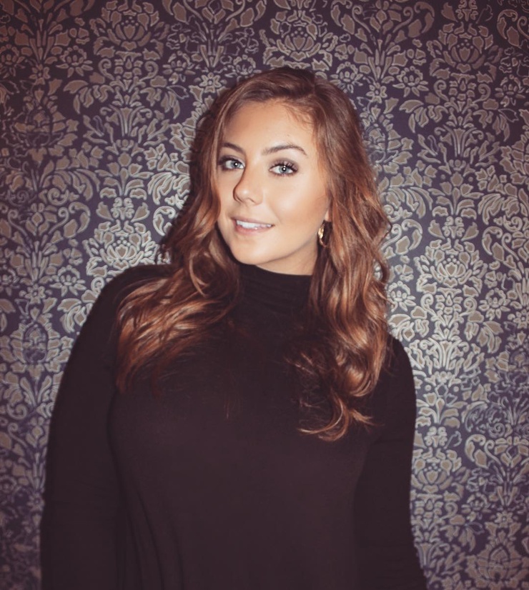 Picture of Caralyn Mirand