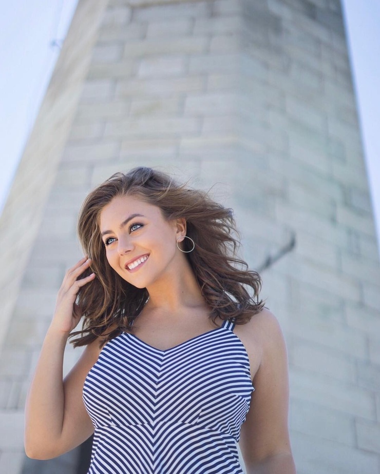 Picture of Caralyn Mirand