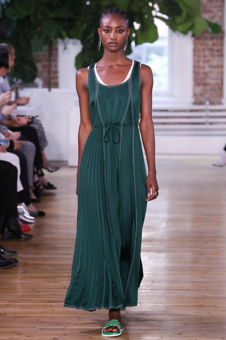 Alicia Burke image