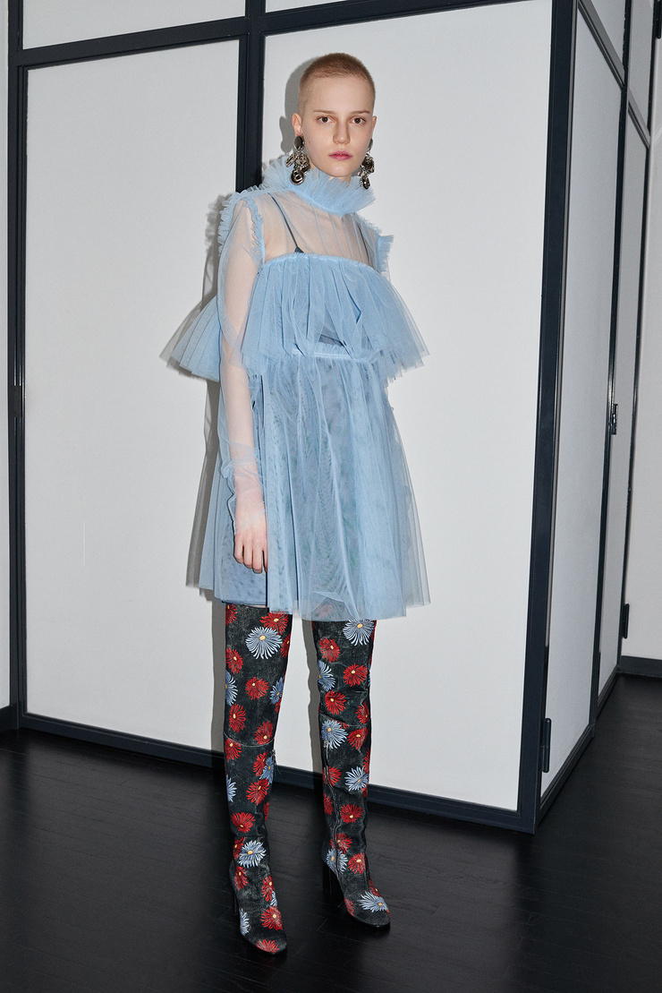 Picture of Lina Hoss