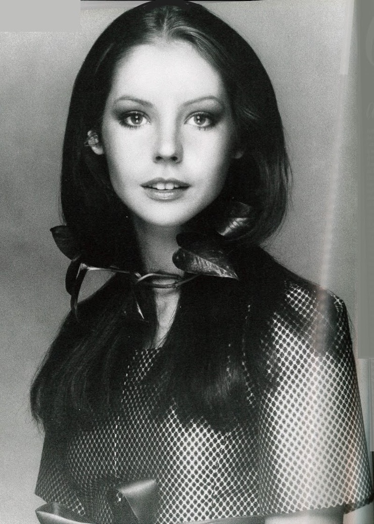 Carole André image