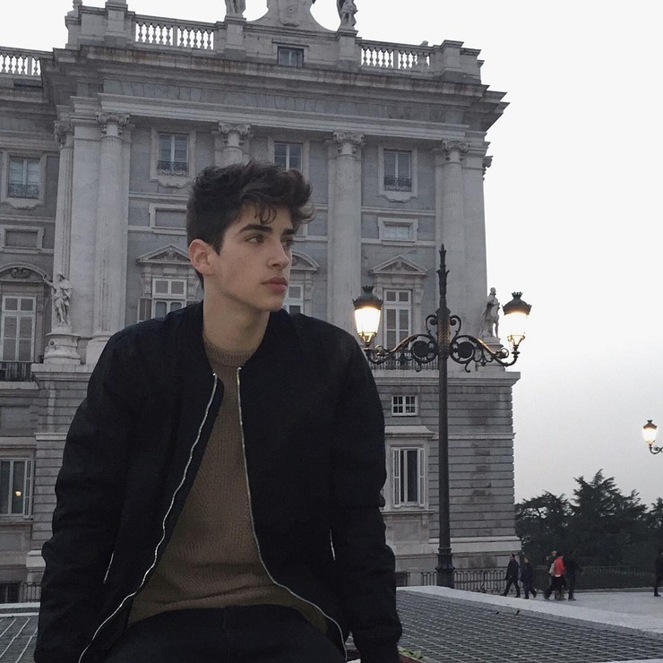 Picture of Manu Rios