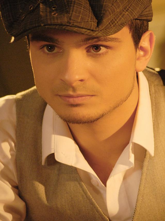 Picture of Simon Mathew