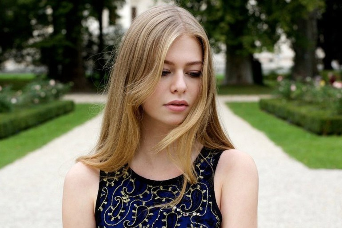 Picture of Zoë Straub