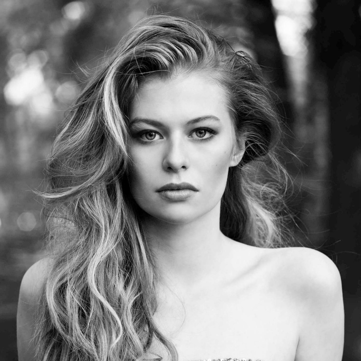 Picture of Zoë Straub