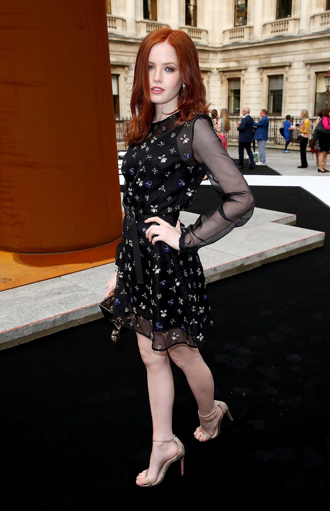 Ellie Bamber picture