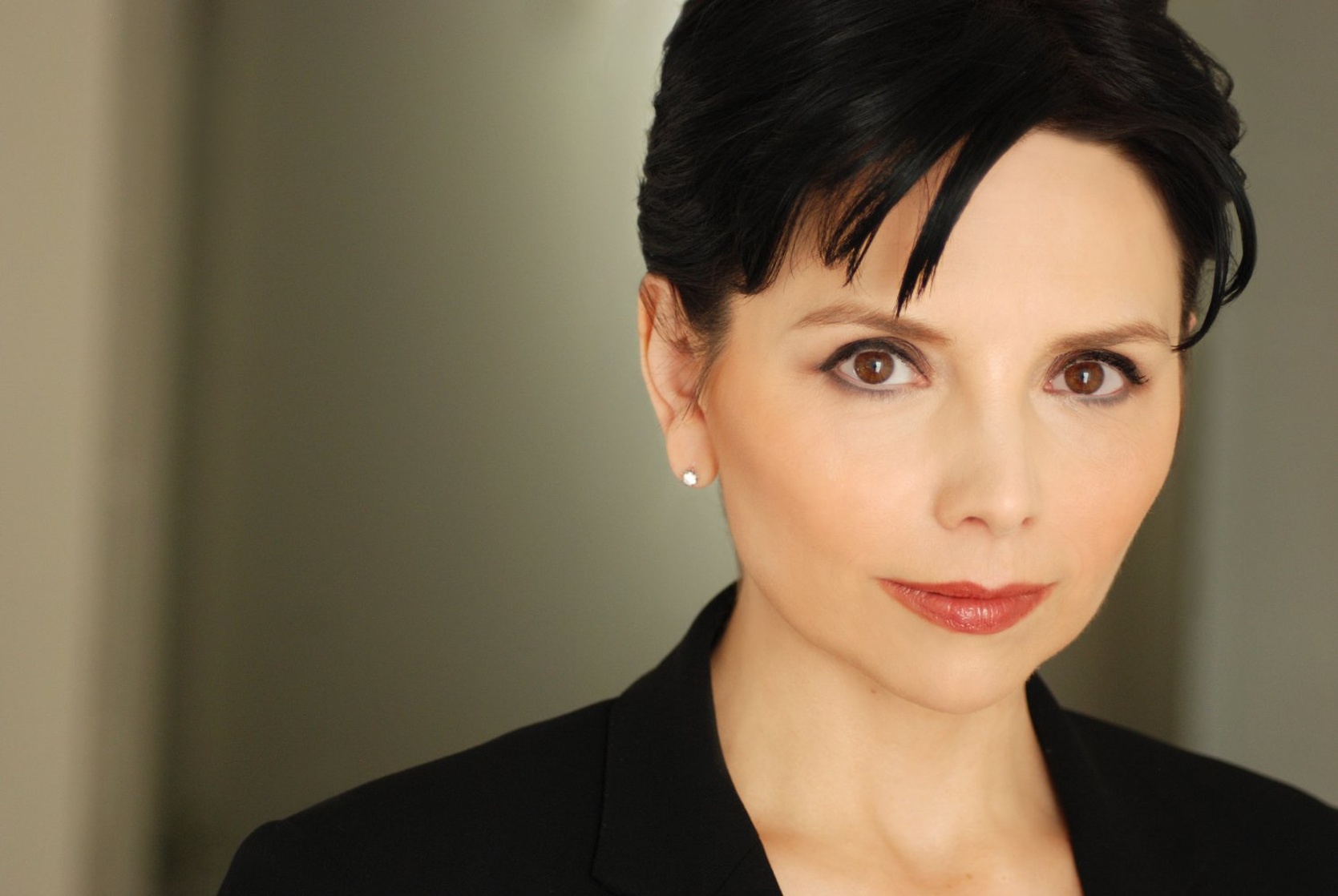 Picture of Elyse Ashton