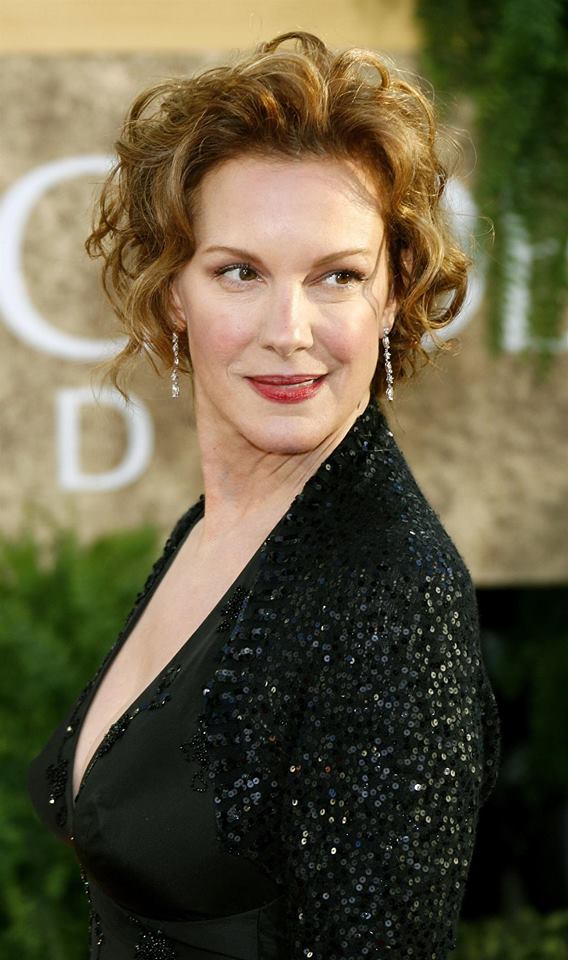 Picture of Elizabeth Perkins