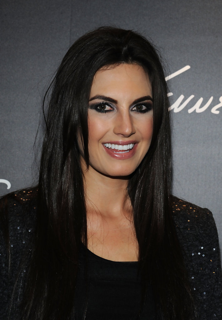 Picture of Elizabeth Chambers