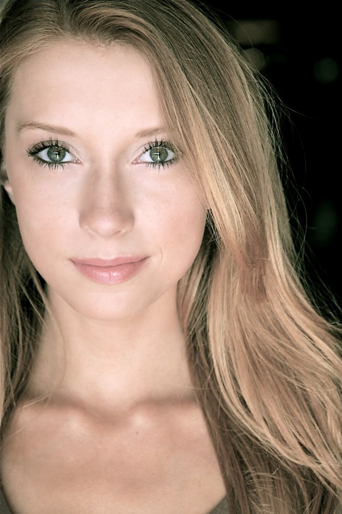 Amber Watson picture