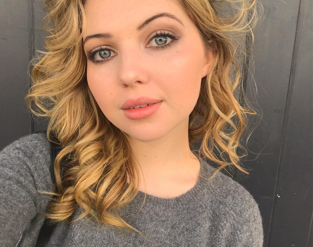 Picture of Sammi Hanratty