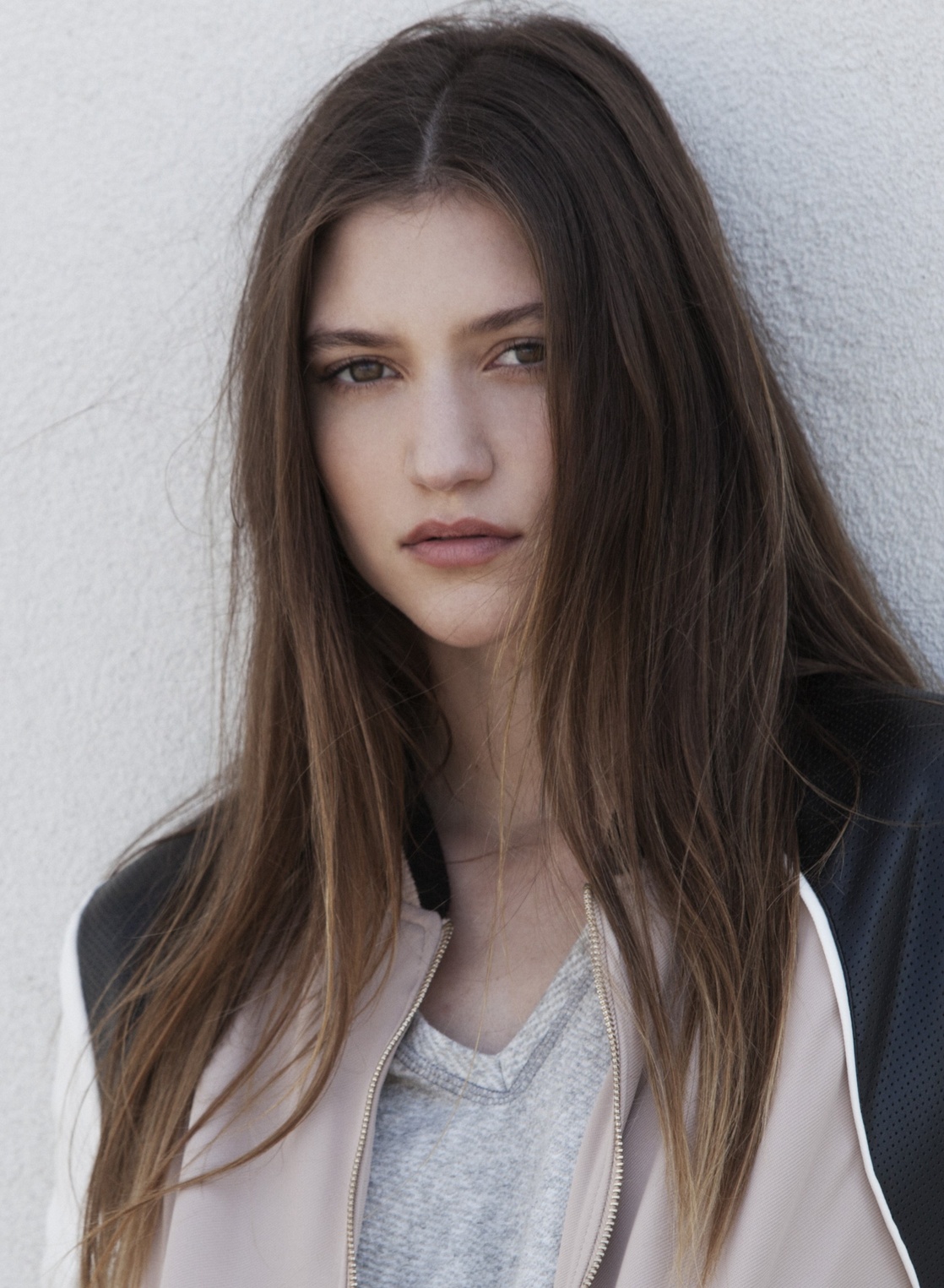 Elizabeth Elam picture