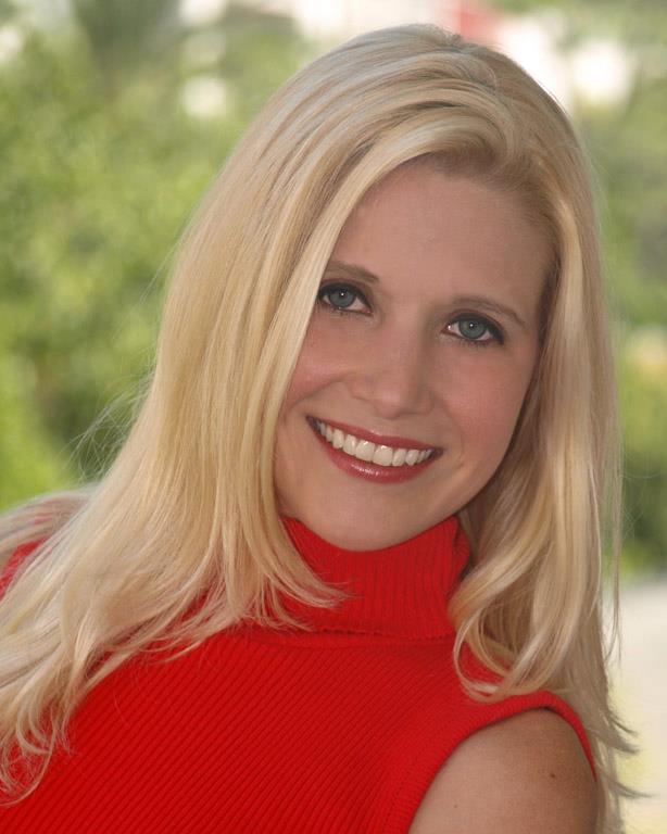 Image of Amanda Raymond