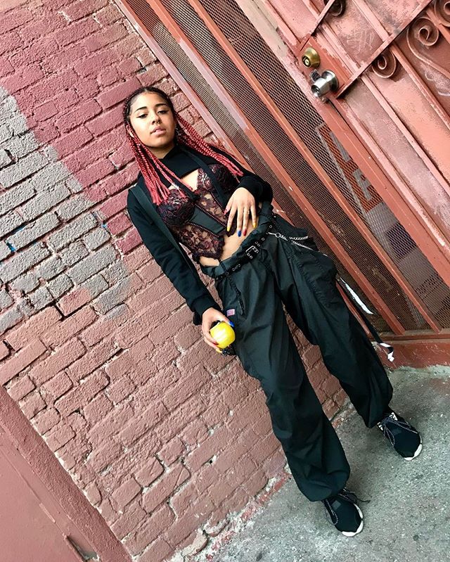 Picture of Lee Velvet