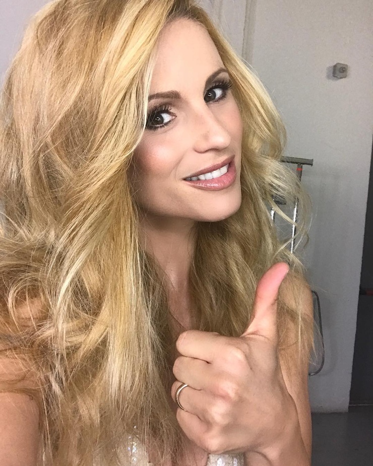 Picture of Michelle Hunziker