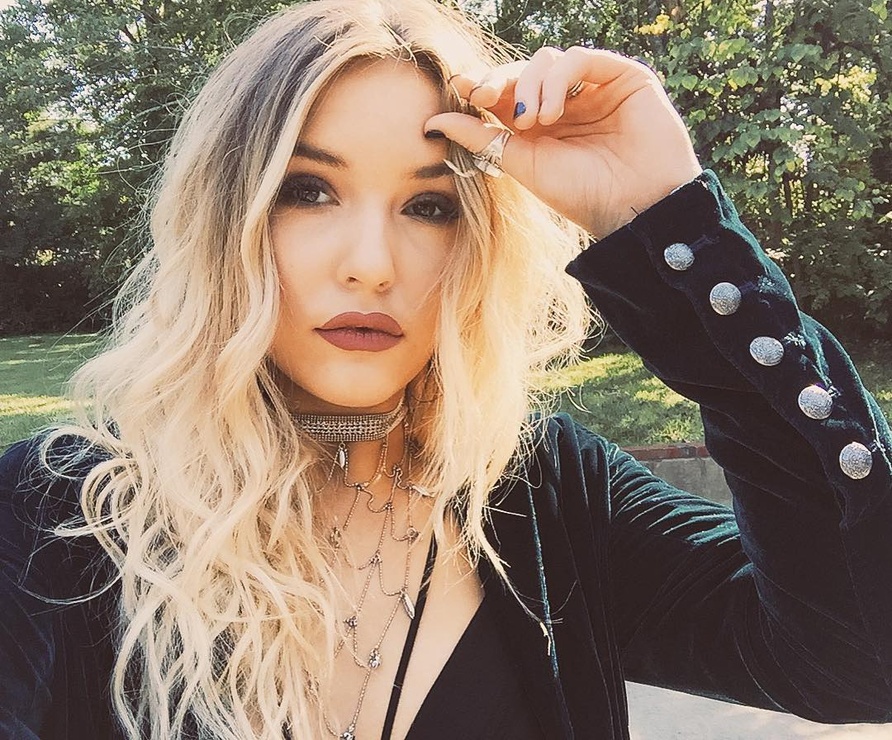 Picture of Lennon Stella