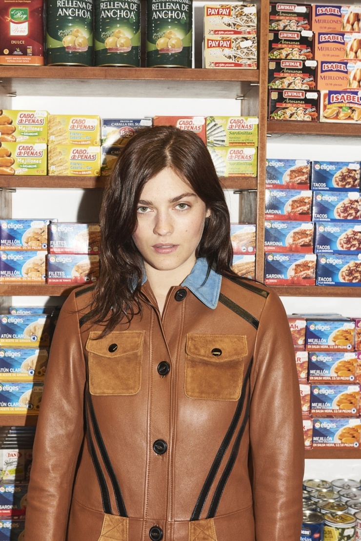 Amber Anderson picture