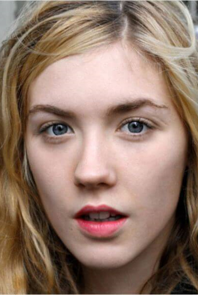 Picture of Daisy Broom