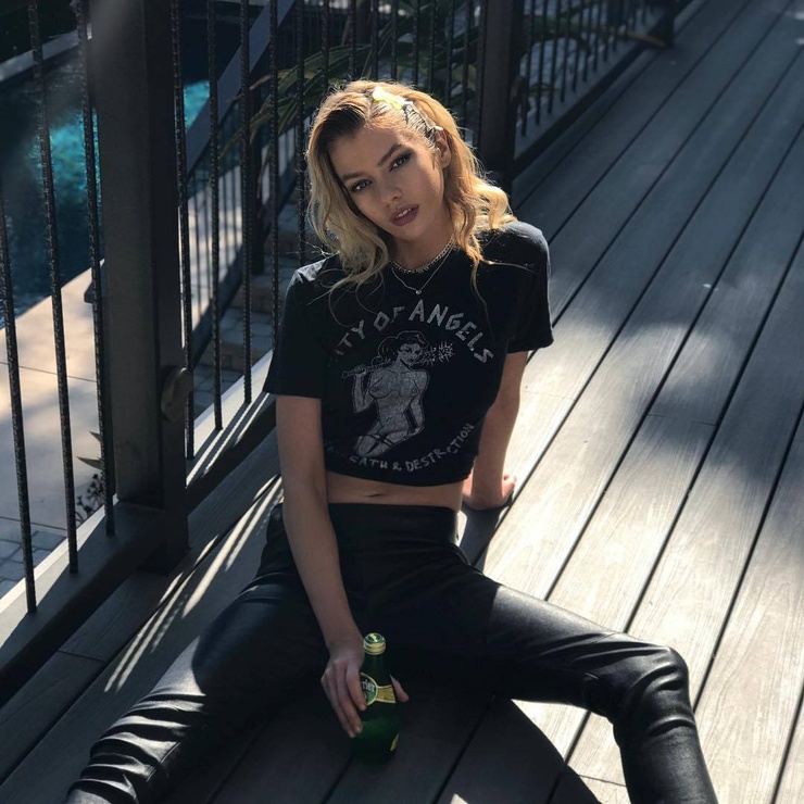 Picture of Stella Maxwell