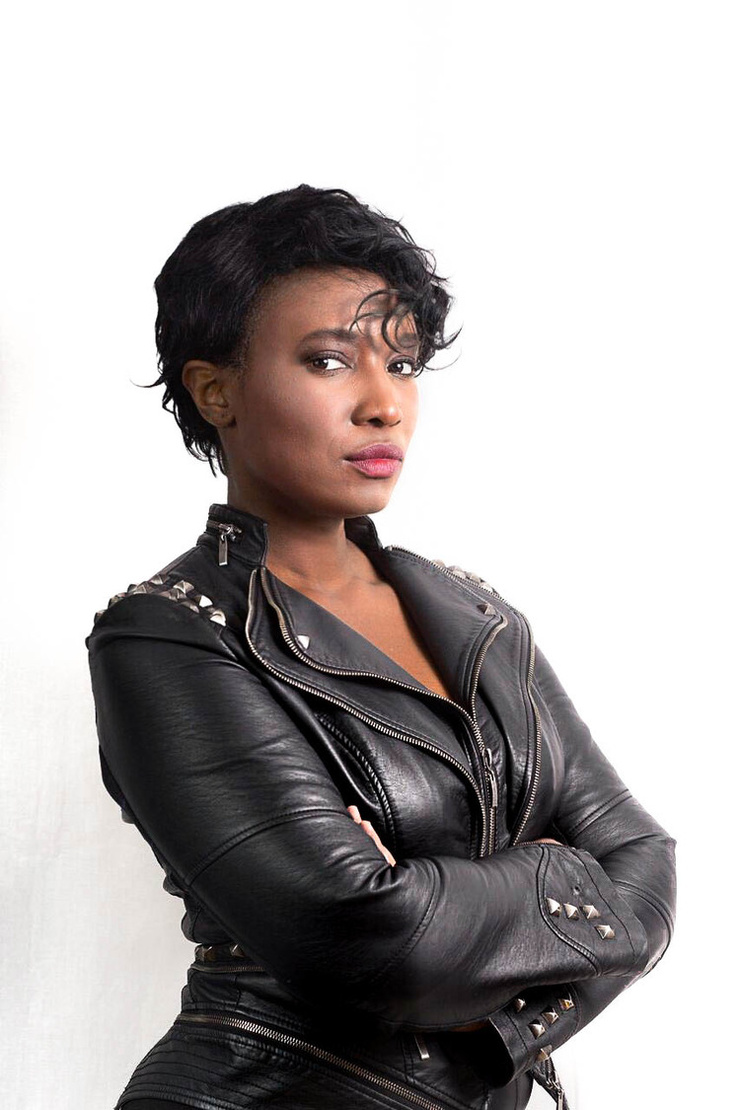 Picture of Tanya Thompson