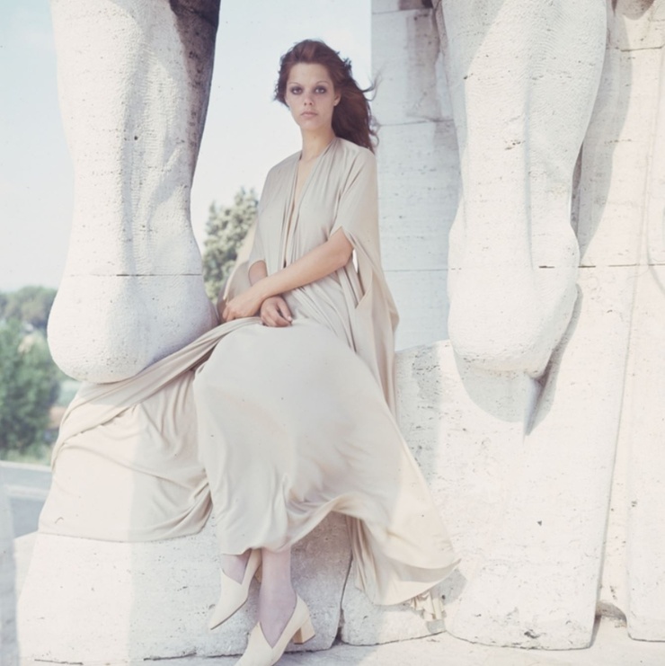 Image of Tina Aumont