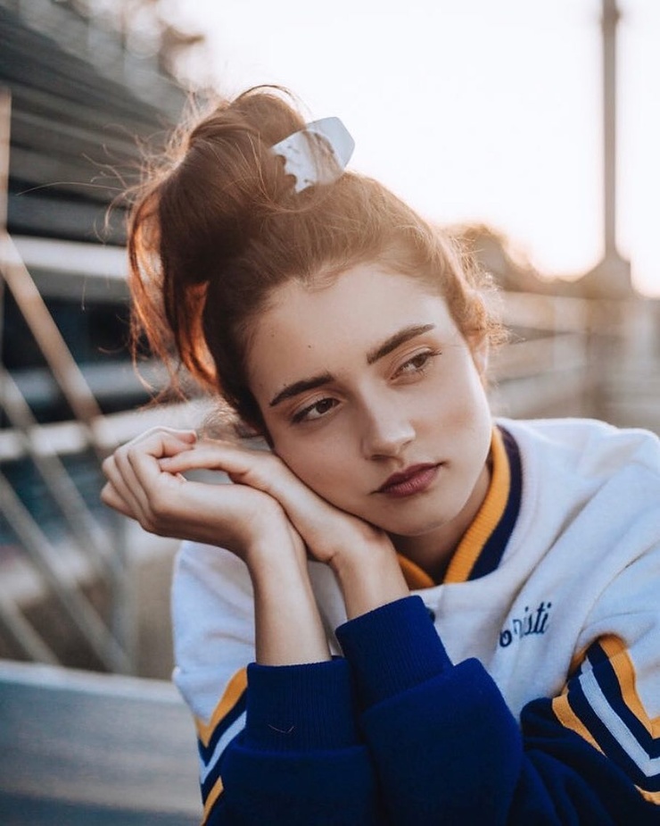 Picture of Sarah Curr