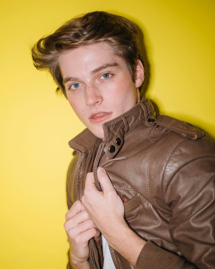 Picture of Froy Gutierrez
