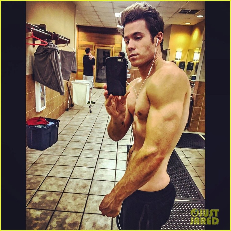 Picture of Ashley Parker Angel