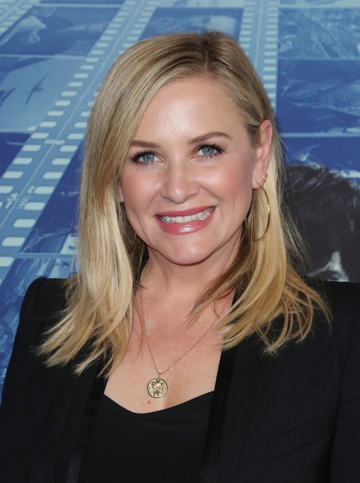 Picture of Jessica Capshaw