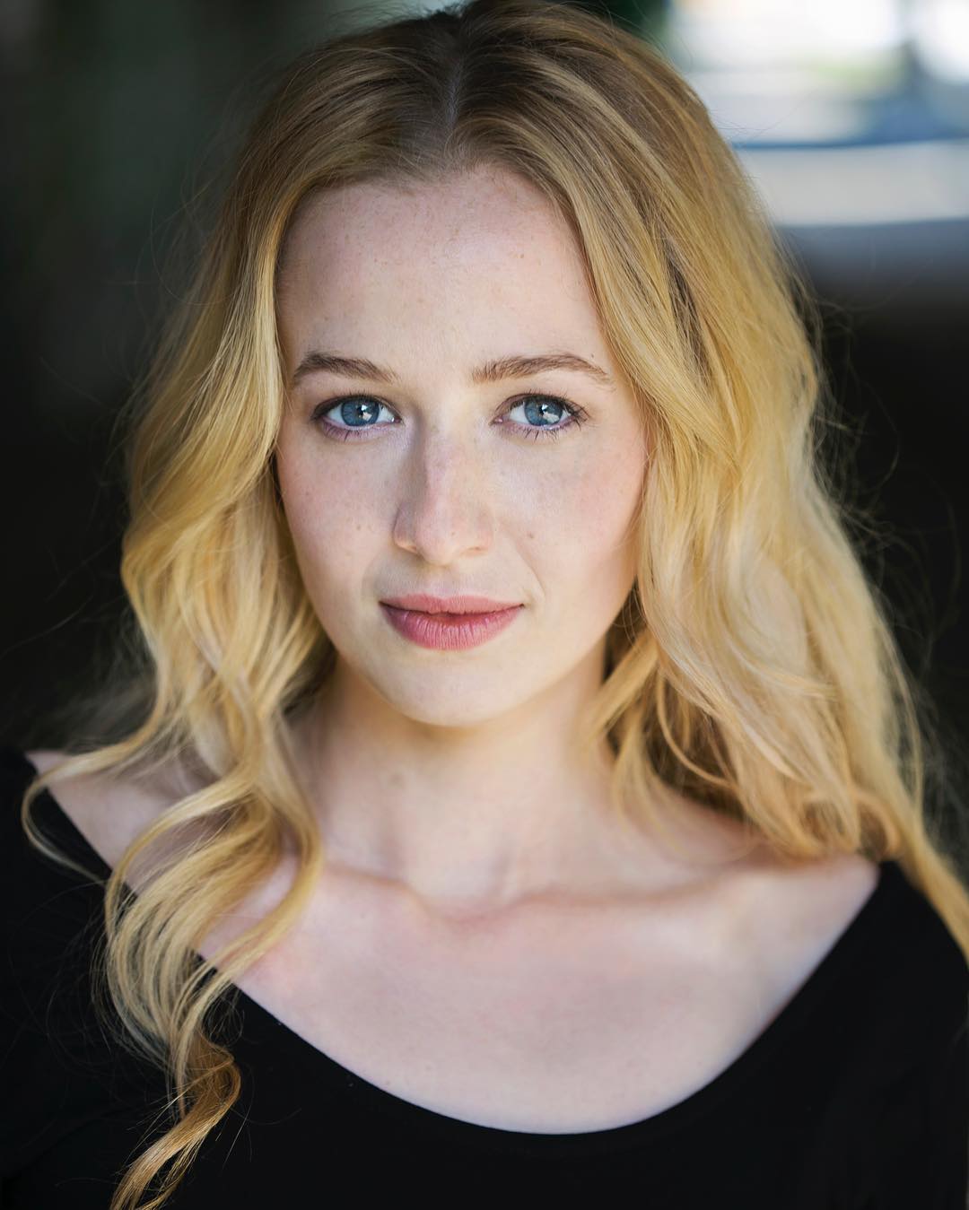 Picture of Holli Dempsey