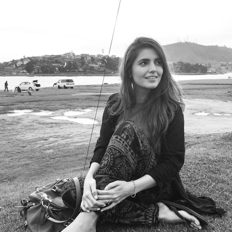 Momina Mustehsan picture