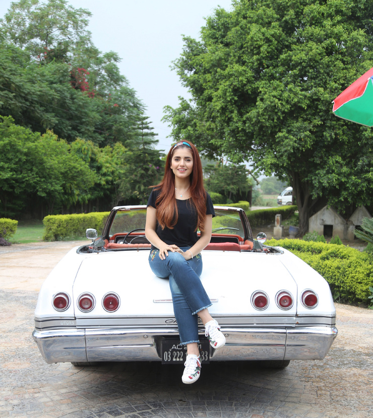 Momina Mustehsan picture