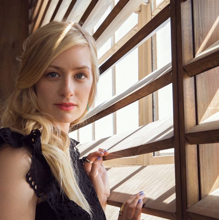 Picture of Beth Behrs