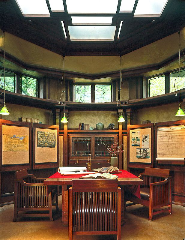 Picture of Frank Lloyd Wright