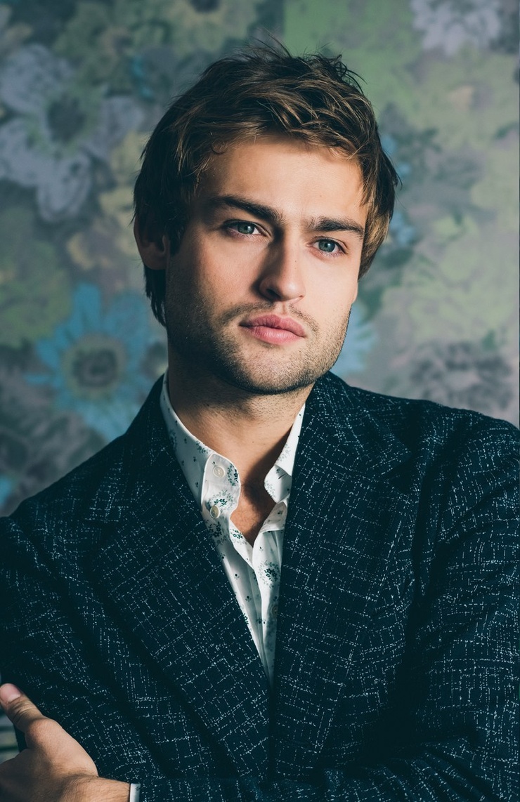 Picture of Douglas Booth