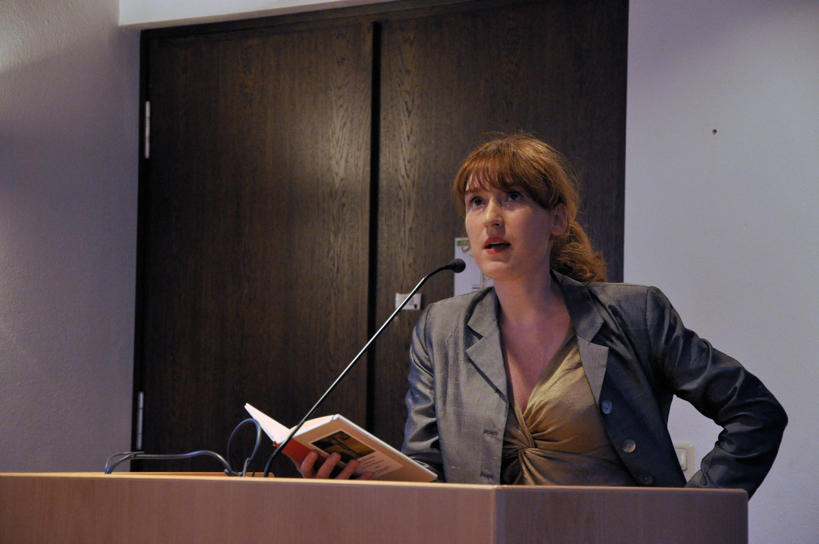 Picture of Nora Bossong