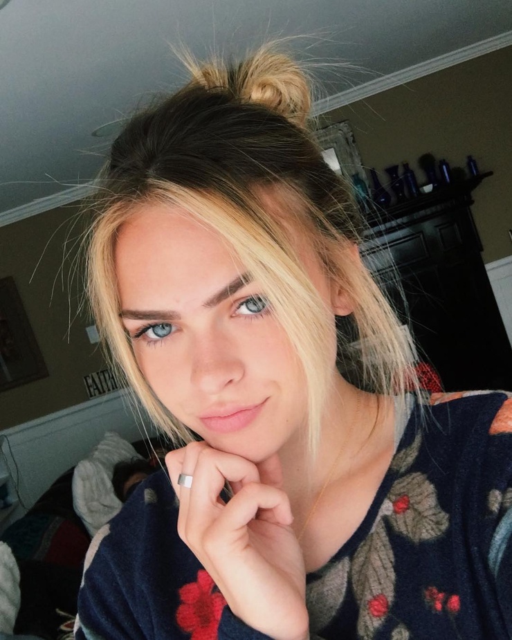 Picture of Summer McKeen