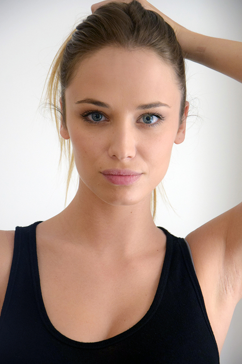 Agathe Teyssier (model) image