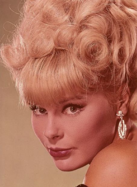 Picture of Elke Sommer