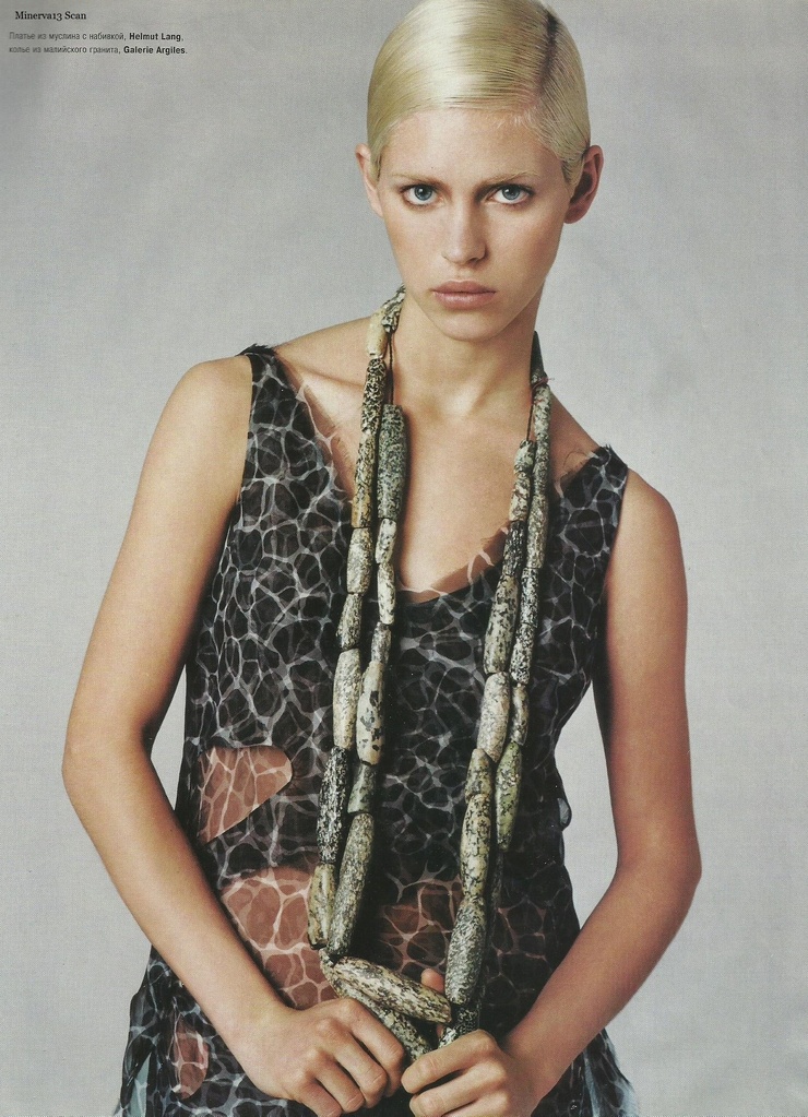 L'Officiel Russia May 2002 my scan