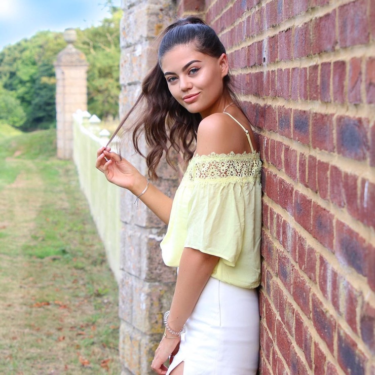 Emily Canham picture