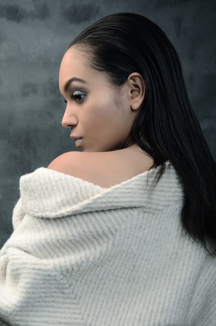 Lyndie Greenwood picture