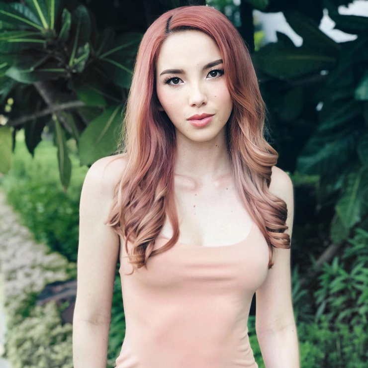 Tia Tavee ~ Instagram