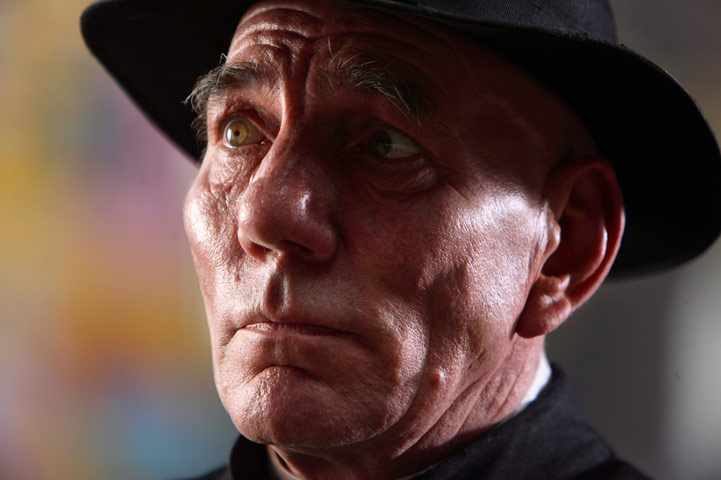 Pete Postlethwaite picture