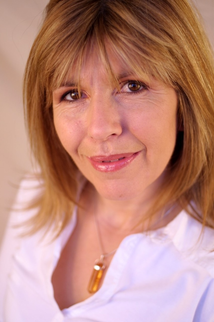 Maggie Philbin image