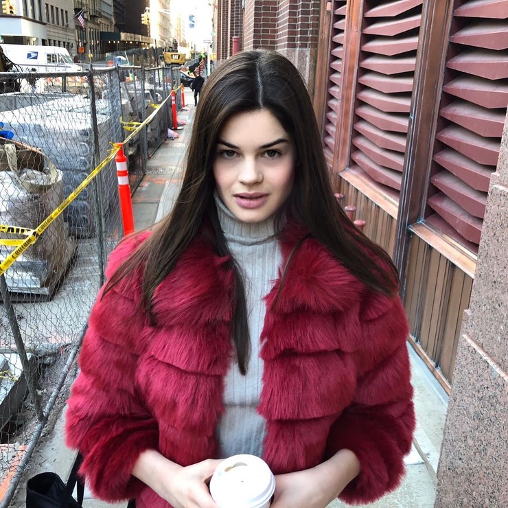 Caroline Day ~ Instagram